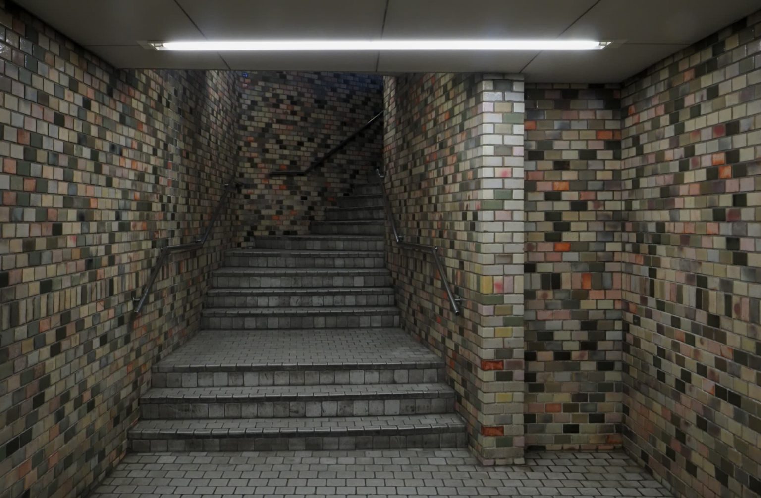 昭和ビル遺産の記憶 #9│新宿駅西口広場（新宿） | web太陽 ― webtaiyo