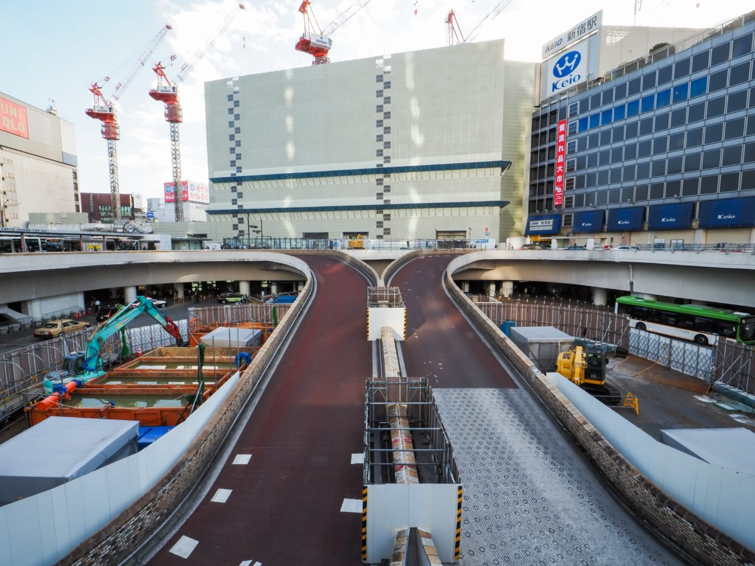 昭和ビル遺産の記憶 #9│新宿駅西口広場（新宿） | web太陽 ― webtaiyo